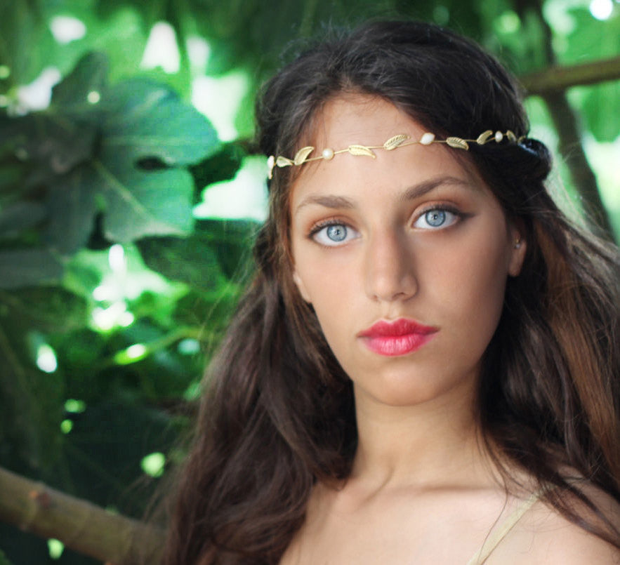 Preorder * Tinkerbell Dainty Pearls & Leaves Wreath – Avigail Adam